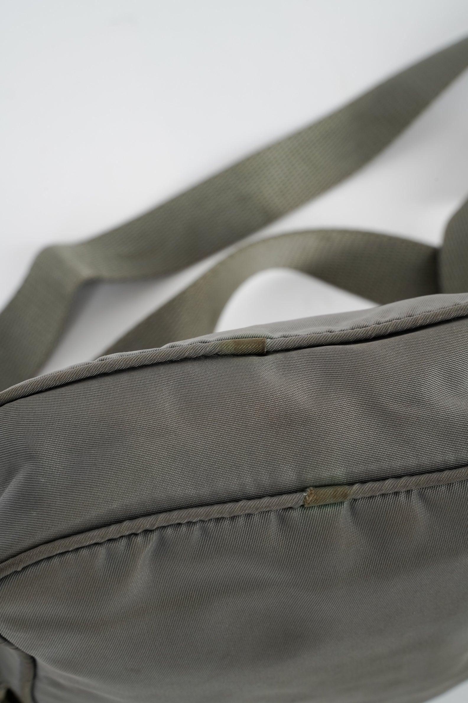 Crossbody Gray Pouch – Volver