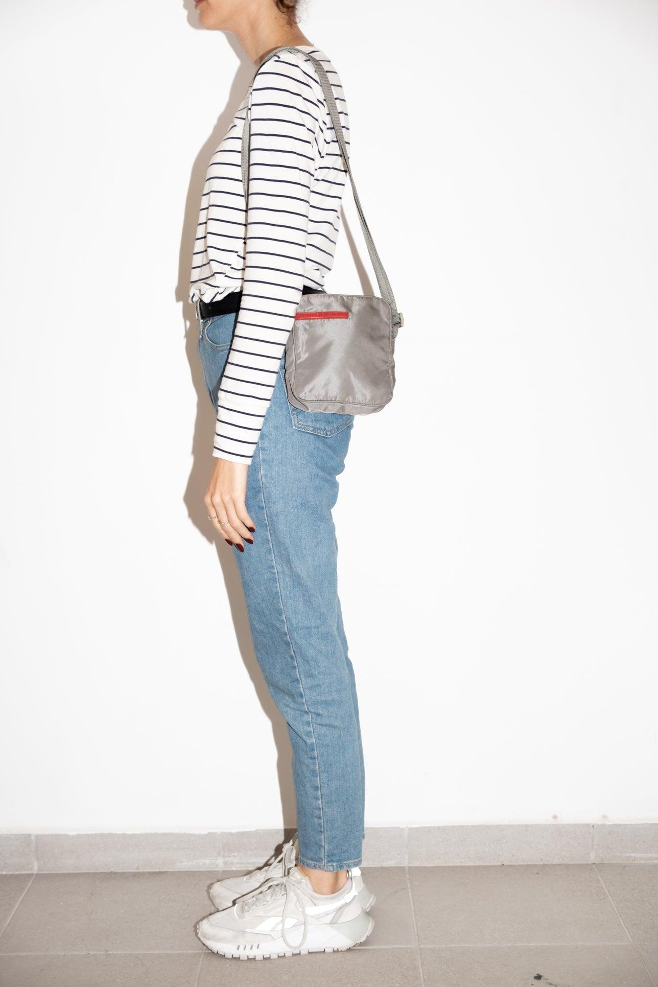 Crossbody Gray Pouch – Volver