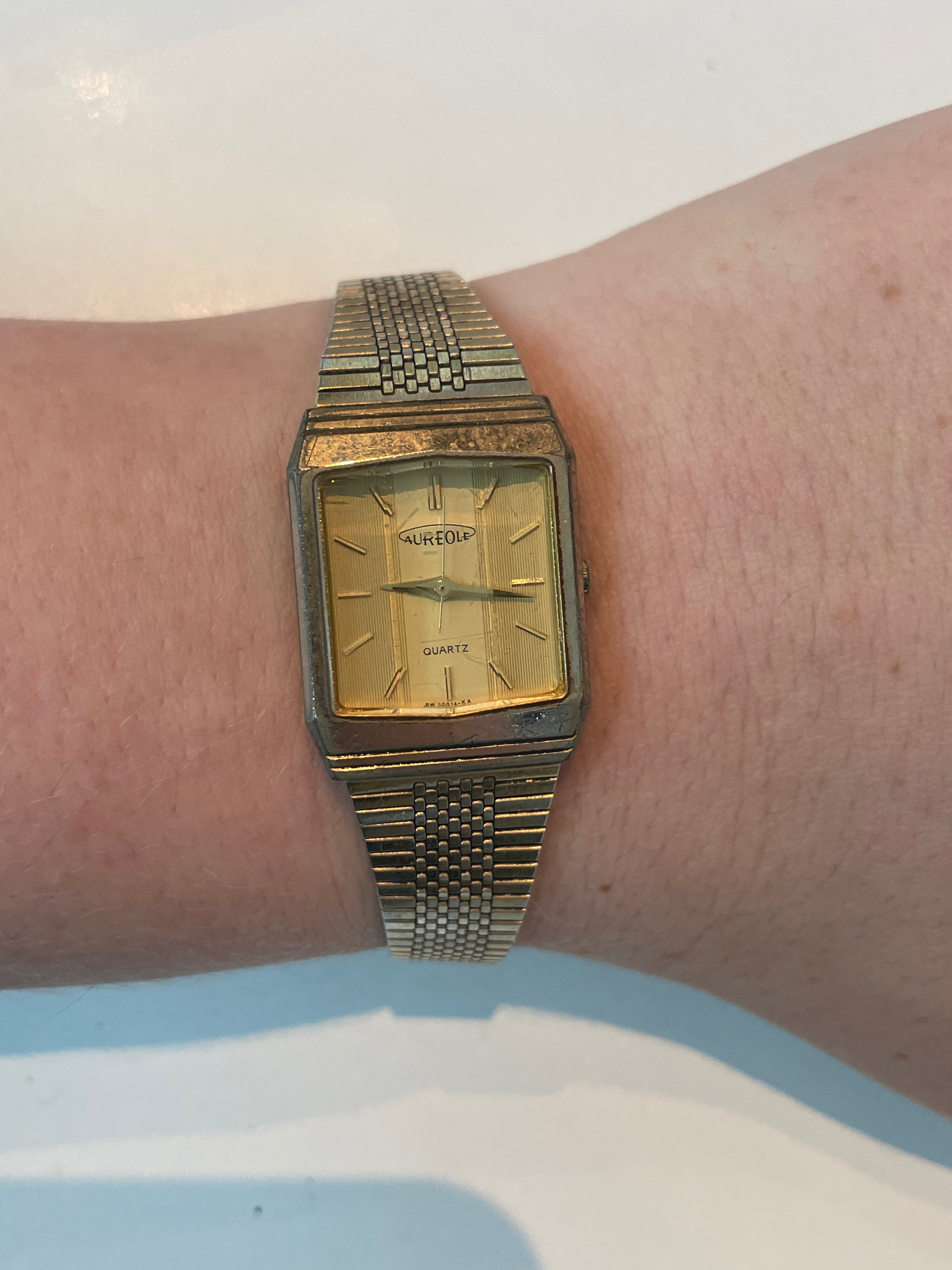 Aureole - SW214 Gold Watch